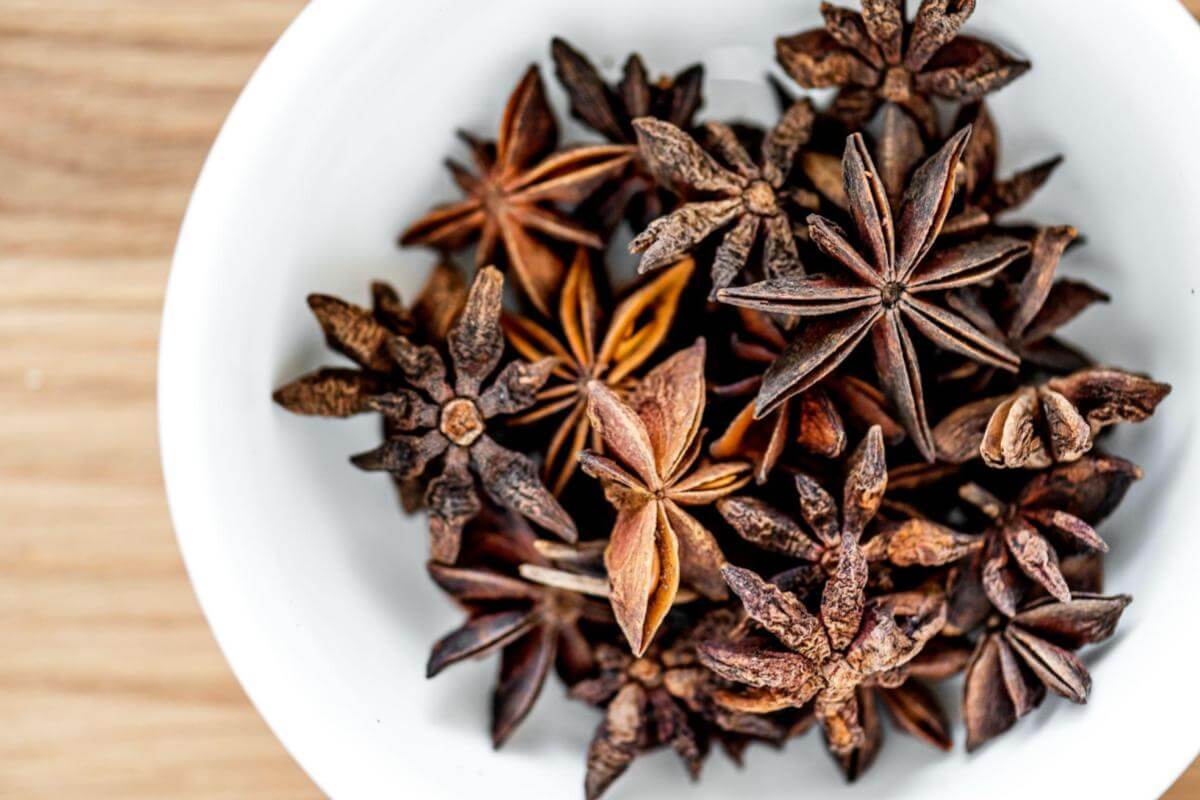 8 Rempah Ratus Yang Diperlukan Setiap Dapur | Faedah Kesihatan Yang ...