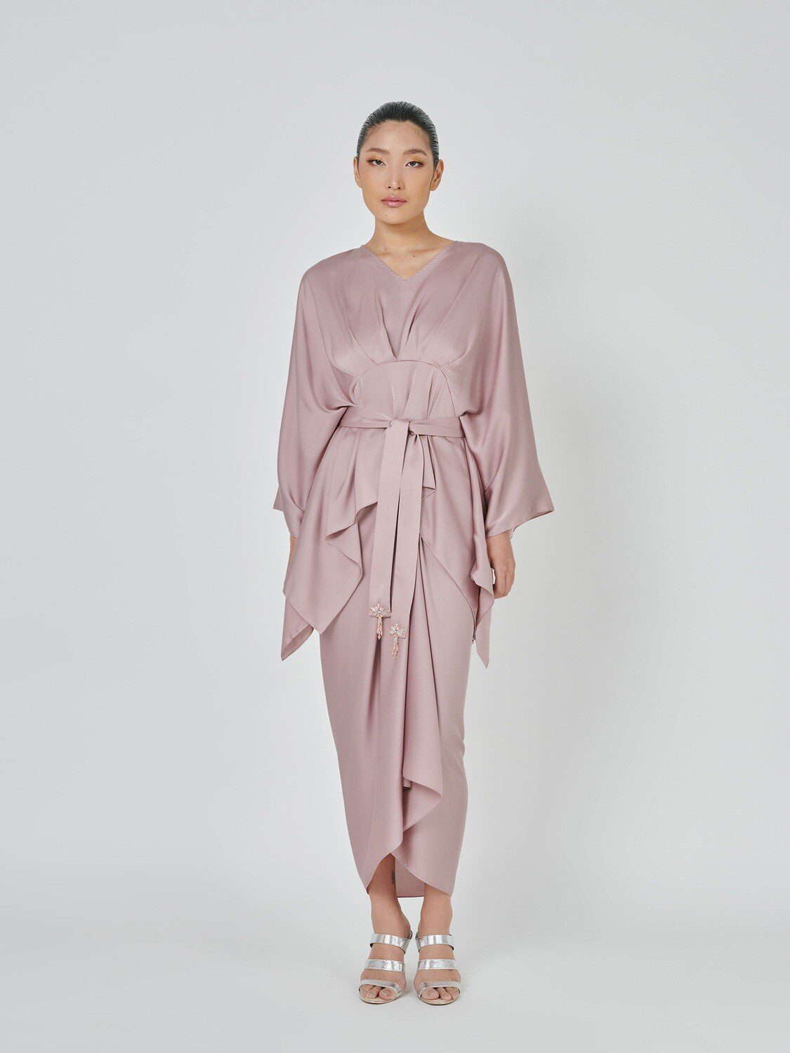 15 Butik Online untuk Baju Raya di Malaysia 2023 | Menarik