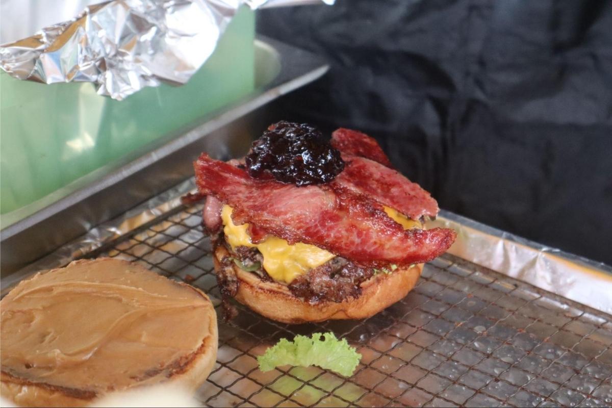 Seventy Thirty Burger - Best Roadside Burger | Cheeseburgers