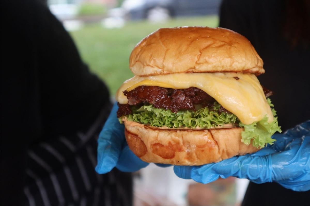 Seventy Thirty Burger - Best Roadside Burger | Cheeseburgers