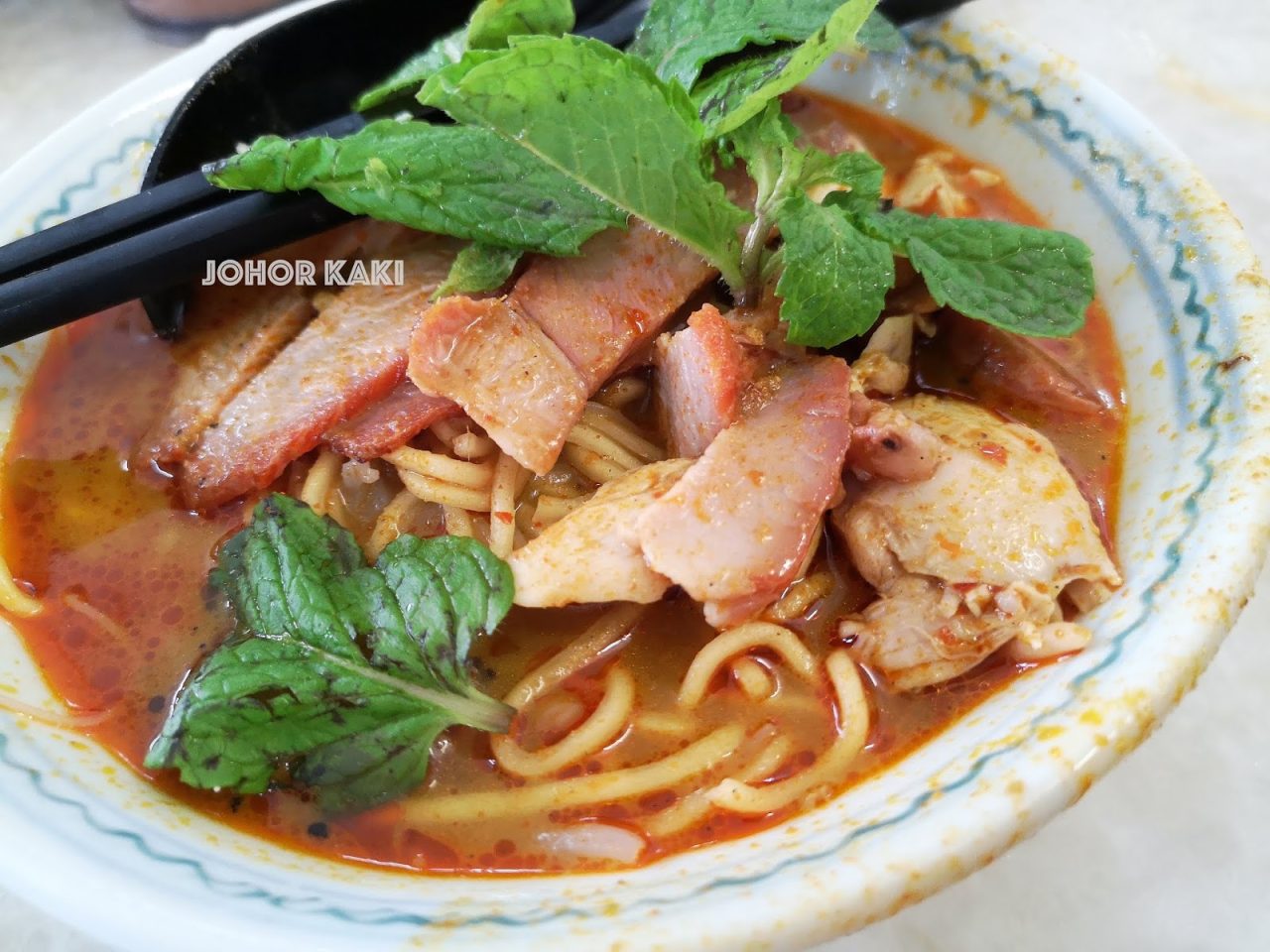 8 Mi Kari Terbaik di Ipoh 2025 | Terbaik & Sedap!