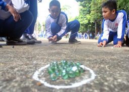 12 Permainan Tradisional Menarik 2025 | Terbaik