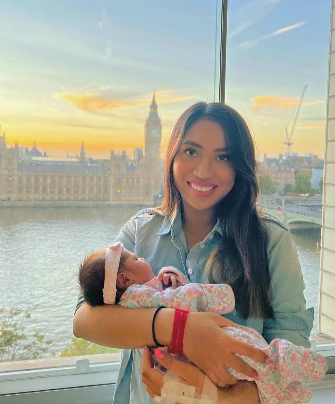 Dr Amalina Lahir Bayi Perempuan Minggu Lepas