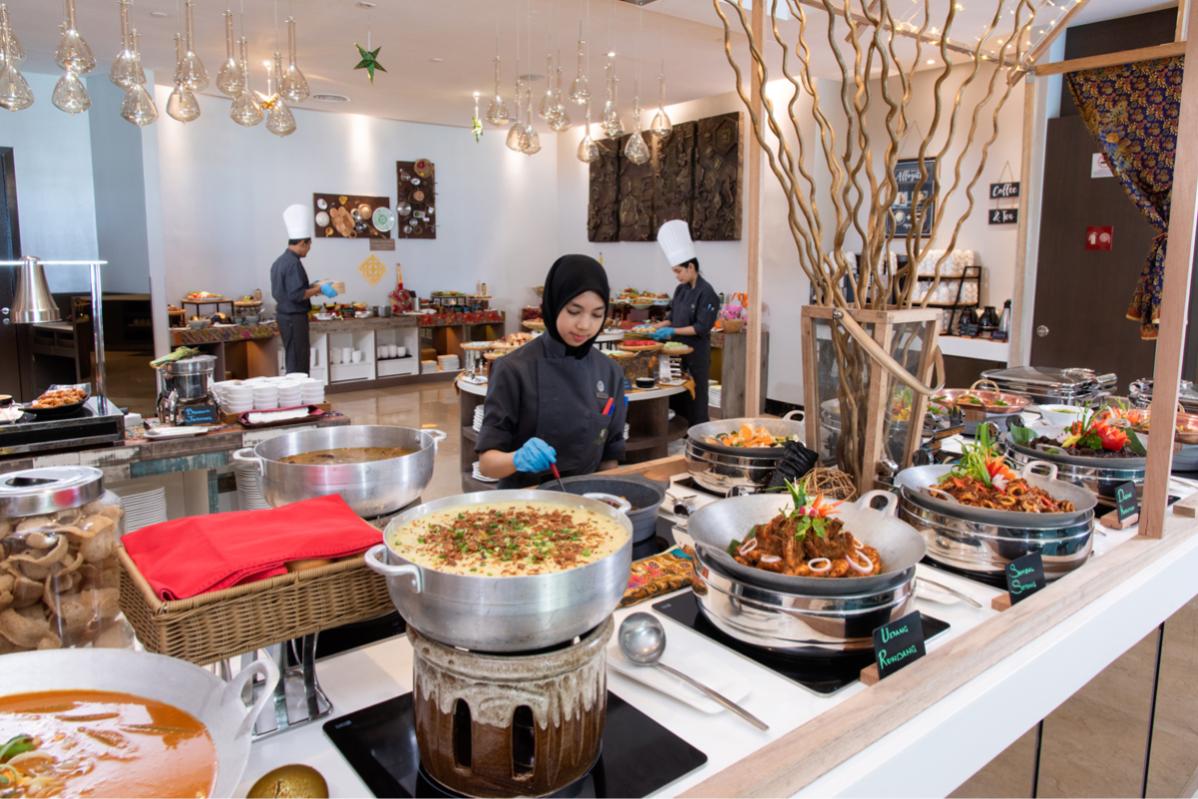 Top 10 Best Hotel Buffets in Penang 2023 | Good service