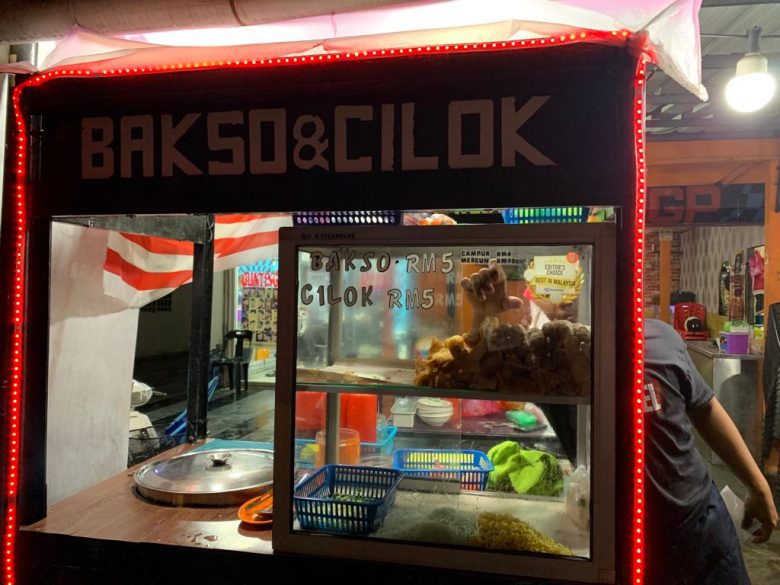 Enjoy Authentic Indonesian Bakso & Cilok Recipe at Padang Jawa