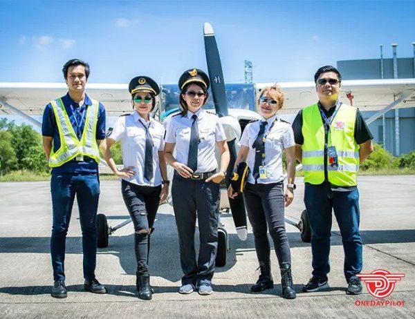 Fly A Plane For A Day At One Day Pilot
