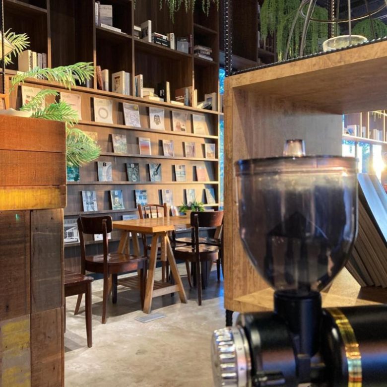 Top 12 Best Cool Library Cafes in KL & Selangor 2025 | Weekend Vibes