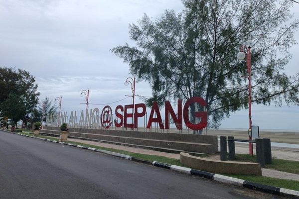 10 Best Things To Do in Sepang Beach 2026 | Friends Trip