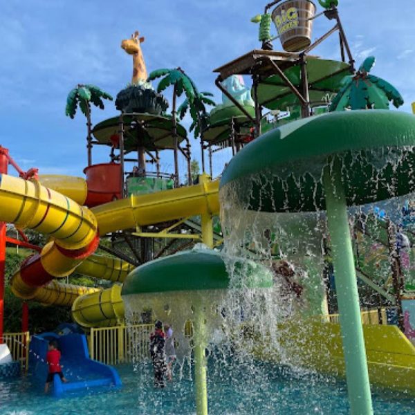 Top 10 Best Water Parks in KL & Selangor 2025 | Take a Tour