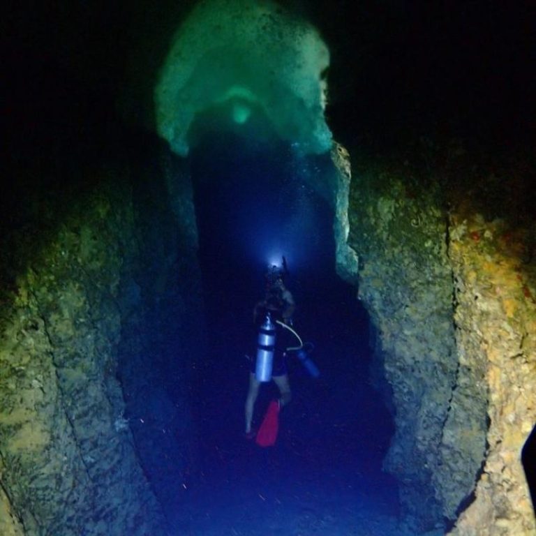 Top 10 Best Things To Do In Sipadan Island 2025 | Friends Trip