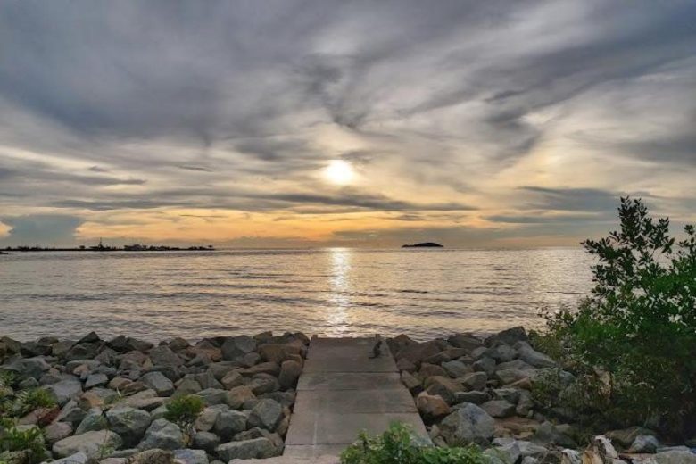 Top 10 Best Beaches in Johor 2025 | Must Go