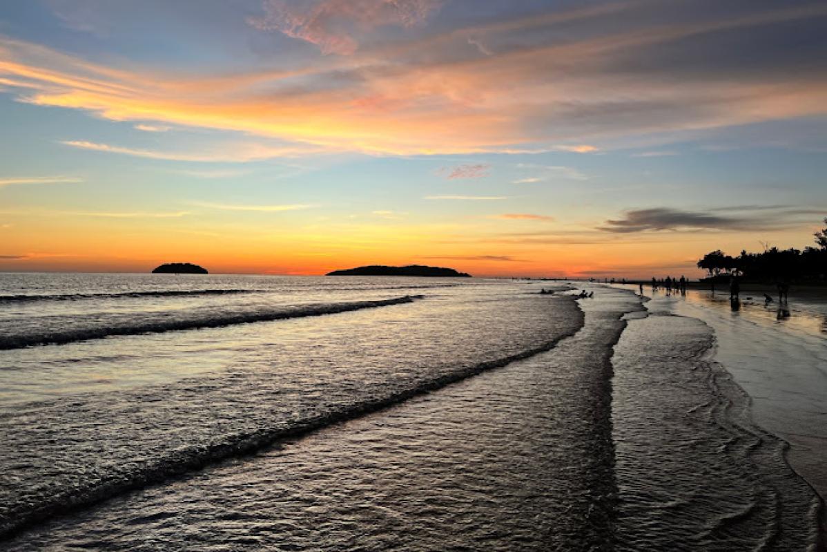 Top 10 Best Beaches in Sabah 2025 | Weekend Trip