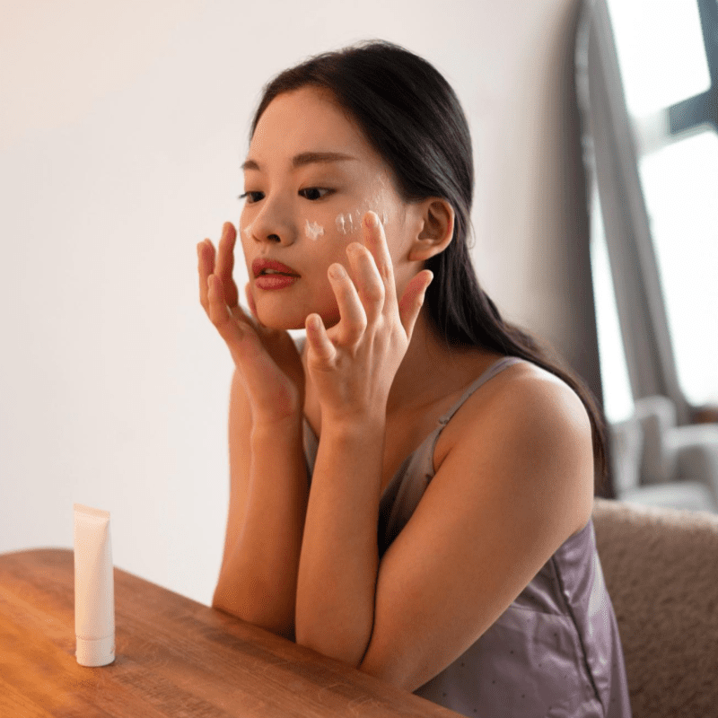 A Simple and Easy Step-by-Step Makeup Guide for Beginners